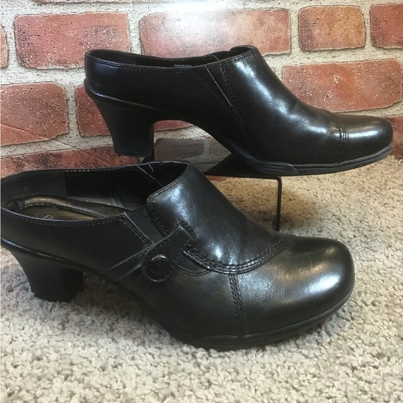 Bass | Shoes | Bass Bryanna Mules Clogs Black Leather | Poshmark